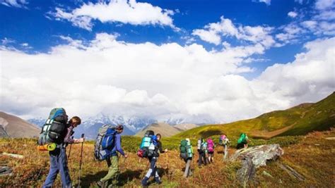 2024 წლის მეოთხე კვარტალში ადგილობრივი ტურიზმი 5 6 ით ვიზიტისას გაწეული თვიური ხარჯები კი 3 2