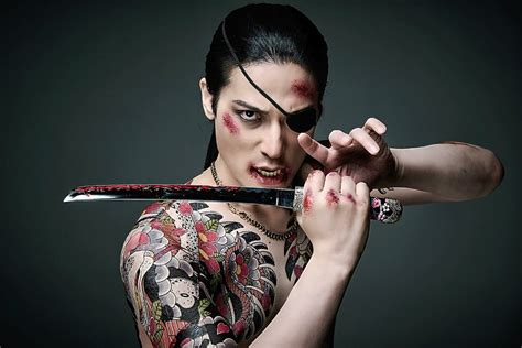 霜月紫 on Twitter コスプレ 龍が如く0 誓いの場所 真島吾朗 抜刀鬼炎のドス 血糊注意 真島吾朗生誕祭