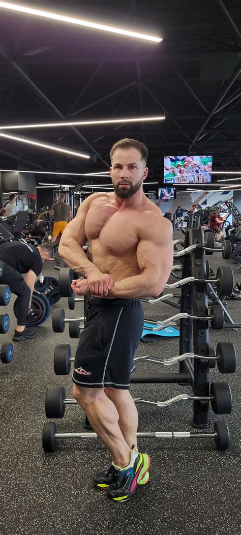 Are My Biceps Big Enough Rbicepsporn