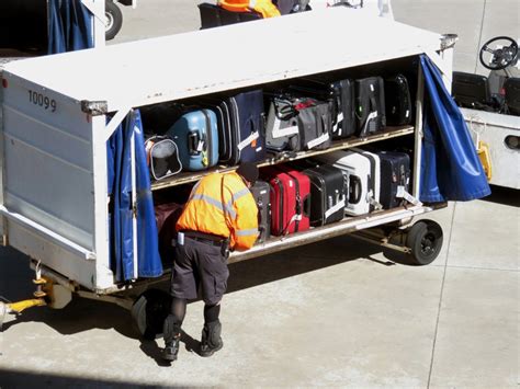 荷物はどうやって持っていくの？事前に送る方法 高校留学ネット