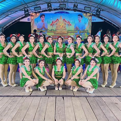 รำวงคณะ พรพรหมเมืองเพชร Home Facebook