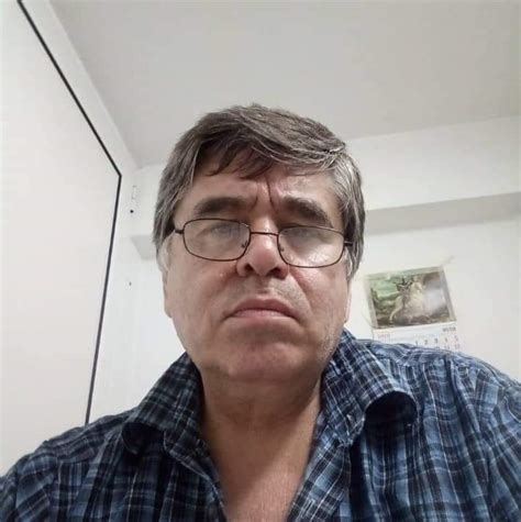 Д р Всеки ден се стремя към хармония със себе си и света около мен Това съвсем не винаги е