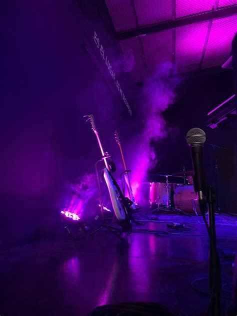 무대에서 공연하는 음악 밴드 사진 Unsplash의 무료 아르헨티나 이미지