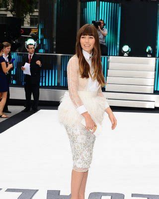 Jessica Biel Shows Off Her Curvy Body Wearing A White Lace Dress At Total Recal Porn Pictures