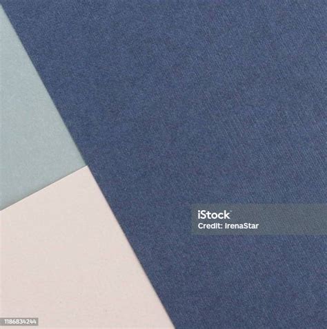 창조적 인 추상 적 기하학적 종이 배경 추세 색상입니다 최소한의 패션 모형 개념 복사 공간 0명에 대한 스톡 사진 및 기타