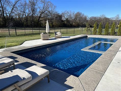 Combined Pool And Spa Fiberglass Pool And Spas Care Free Pools