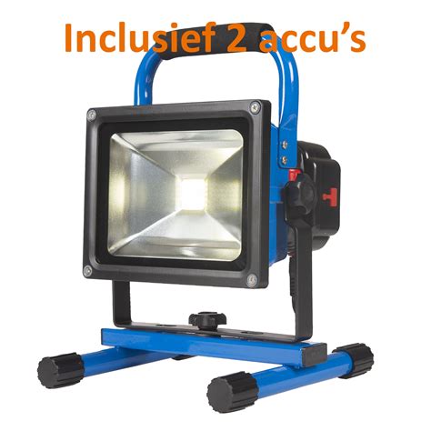 Oplaadbare Led Bouwlamp 20 Watt Met 2 Accus En 2 Adapters Koffer