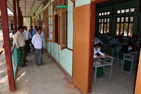 စစ်ကိုင်းတိုင်းဒေသကြီး ဝန်ကြီးချုပ် ဦးမြတ်ကျော် မုံရွာမြို့၌ တက္ကသိုလ်ဝင်စာမေးပွဲ ဓာတုဗေဒ