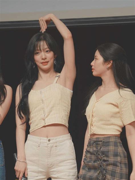 프로미스나인 이채영 1년전 팬싸 미모 민소매 겨드랑이 걸그룹 연예인 레몬판 Lemonpan 상큼한 유머 이슈 등 정보를