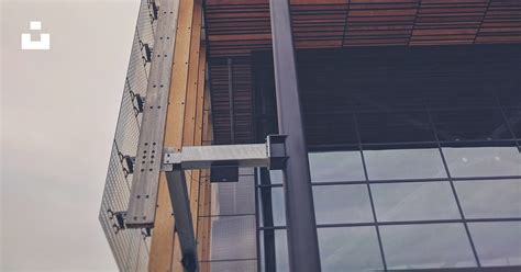 갈색과 흰색 콘크리트 건물 사진 Unsplash의 무료 회색 이미지