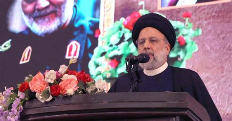 이란 최고지도자 하메네이 히잡 규정 완화 가능성 시사