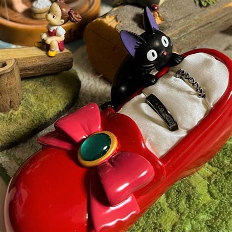 👠마녀배달부 키키👠와 🐈‍⬛검은 고양이 지지🐈‍⬛를 소개합니다🤎 그동안 구입하고 선물 받은 키키 굿즈들과 얼마전 달려갔던 코리코