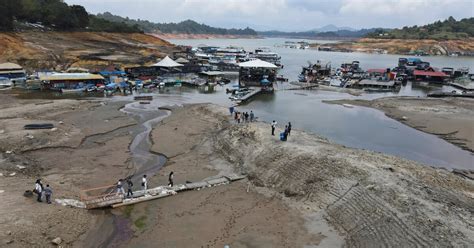 Sequía En Embalse De Guatapé Descubrimiento De Objetos Revive La Memoria De La Tragedia De 2017