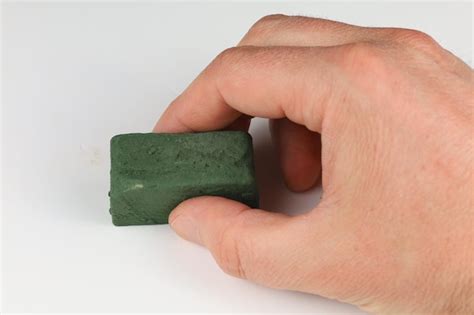 Premium Photo Green Paste For Polishing In A Bar