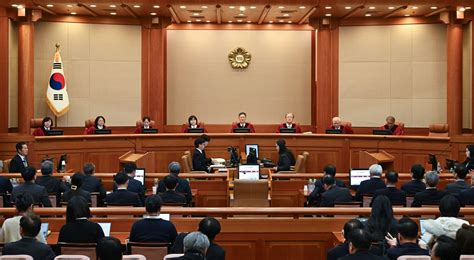 China Xinhua News 中 허베이성 광산 누비는 전기 자율주행 트럭 최근 허베이河北성 쳰안遷安시 서우강