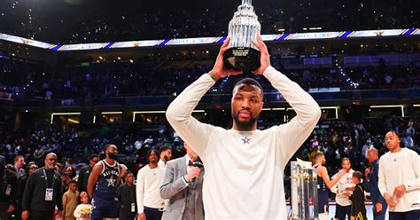 ‘nba 올스타 Mvp 트로피 들고 야유까지 받은 릴라드 “인디애나 팬들에게 미안하지만…”