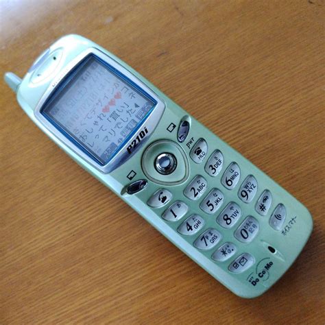 展示用見本品 モックアップ ガラケー ドコモ P210i レンチキュラー メルカリ