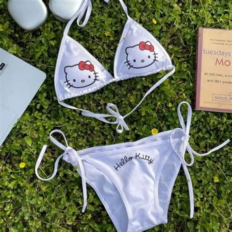 New Hello Kitty Split Swimsuit For Women Cute And Trendy Bikini Small Breast Push Up Vacation