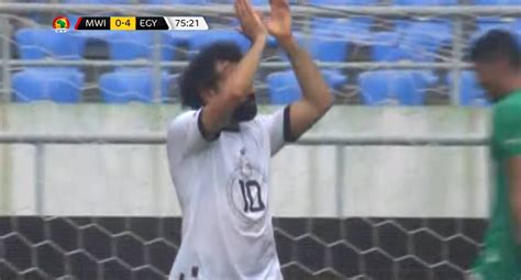 Yallakora On Twitter تحية خاصة من الجماهير في الملعب لمحمد صلاح لحظة
