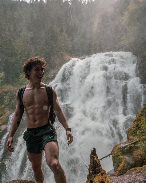 20 Year Old Josh Bogert Canadian Singer Songwriter Musician And Actor Lpsg