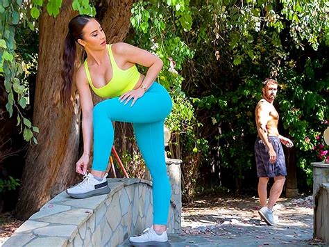 Fit Bubble Butt Brunette Melissa Stratton Takes A Strangers Cock After