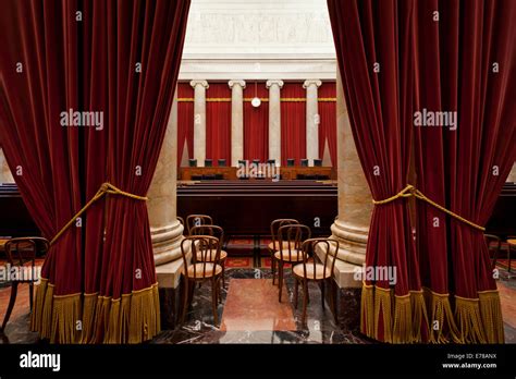 Supreme Court Courtroom Layout