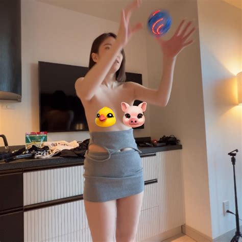 살색의 박감독 패트리온 비밀의방 on Twitter 여사친이랑 노브라로 공놀이 ㅋㅋ 풀버젼 Full ver https patreon com posts