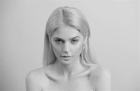 Premium Photo Skincare No Makeup Cosmetics Treatment Woman Natural Beauty Portrait
