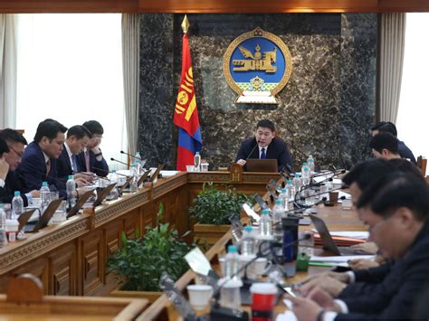 Төрийн болон орон нутгийн сургуульд 15 жил ажилласан багш ажилтны нэг хүүхдийг их сургуульд