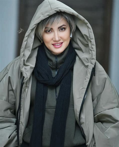 18 عکس های خجالت آور از سمیرا حسینی برهنه پوشی خانم بازیگر در ملاعام