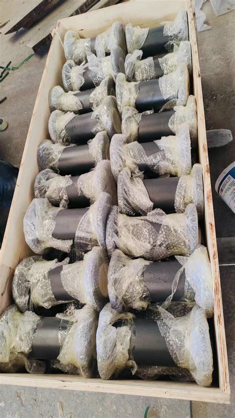 Ceramic Lined Pipe Delivered To Byelorussia Fuvalve Engineer Team