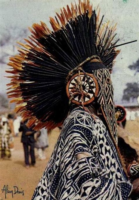 Juju Hats Exotic African Feather Wall Décor Art