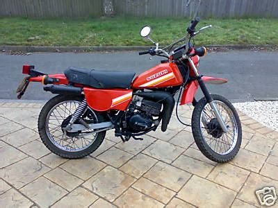 Suzuki TS100 Gallery | Classic Motorbikes