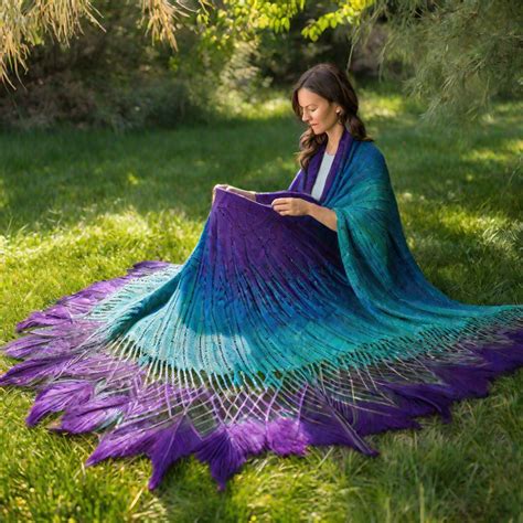 Павлиний хвост спицами схема вязания для начинающих