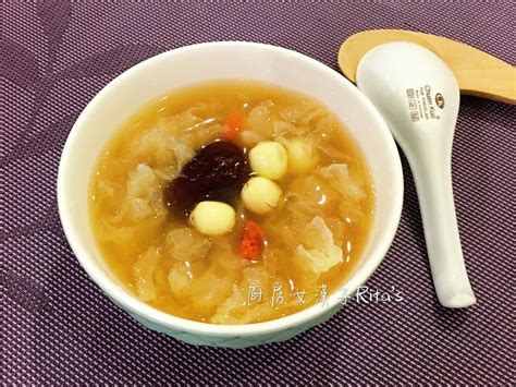 銀耳紅棗蓮子湯 by 廚房女漢子Rita s 愛料理