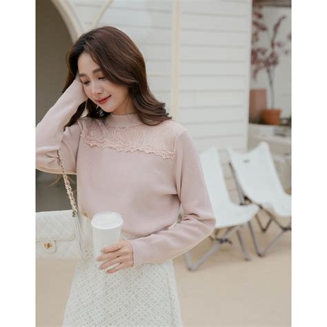 《金妮豪豪邁》首爾妹seoul Mate ｜秘密透膚蕾絲坑紋針織上衣 ｜粉色m號｜全新吊牌未拆 ｜轉賣 ｜現貨可快速出貨 蝦皮購物