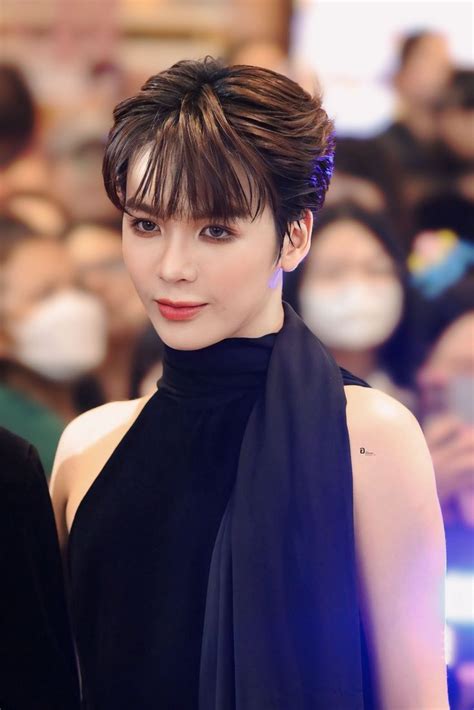 Pin By Tkirone On Bl Genderqueer Fashion Transgender Girls Genderqueer