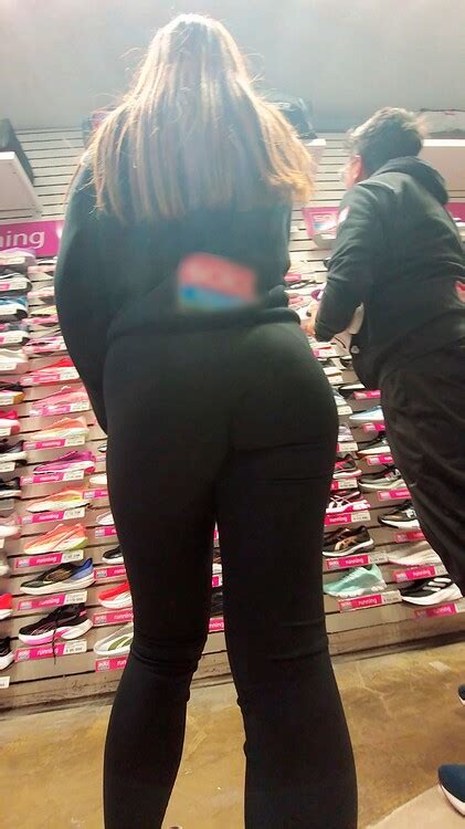 Brunette Round Ass Oc Spandex Leggings And Yoga Pants Forum