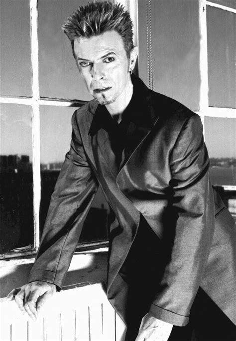 Best Images About David Bowie Beautiful And Very Sexy Starman On Pinterest