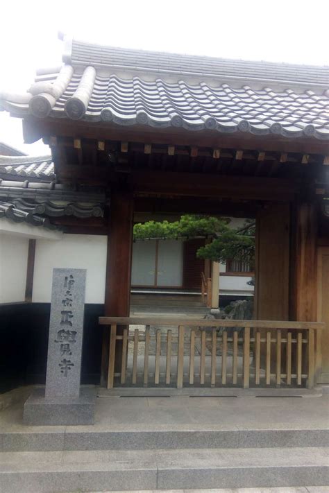 正覚寺正面卍成漸山 正覺寺大阪府守口市 八百万の神