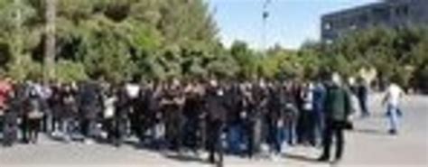 فیلم تجمع دو گروه از دانشجویان در دانشگاه فردوسی مشهد