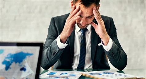 Loss Aversion Explained What Shapes Our Fear Of Losing