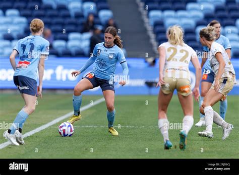 Sarah Hunter Of Sydney Fc Controls The Ball During The Match Between