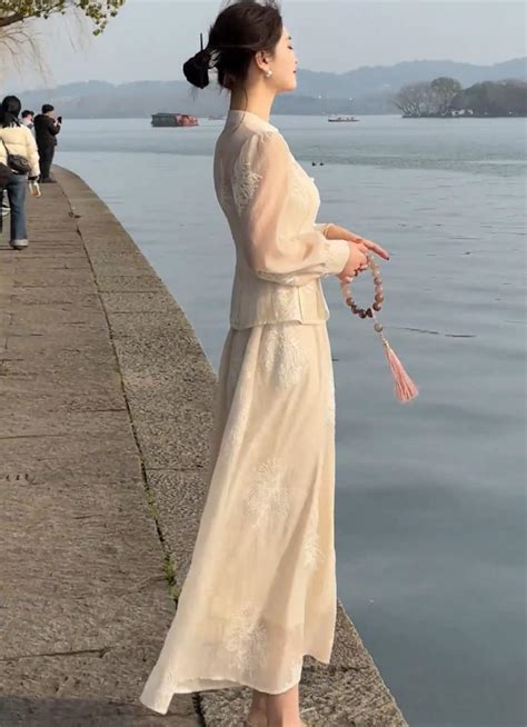 新中式女装套装裙女2024早春新款气质名媛盐系轻熟国风上衣三件套 阿里巴巴