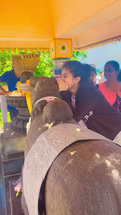 කොච්චර රහස් කීවත් ඔයා මෙයාට රහසක් කියලා නැත්නම් වැඩක් නෑ අනේ 😂 Youtube