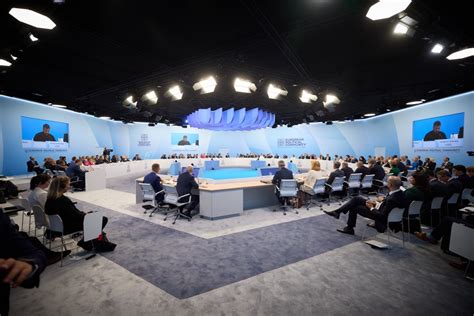 Коли програє агресор виграє світ виступ Президента України в межах Іv саміту Європейської