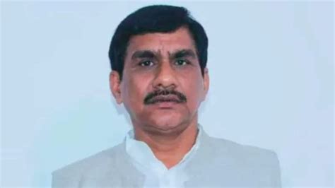 Ed Arrests Lalu Yadavs Close Associate Subhash Yadav In Illegal Sand