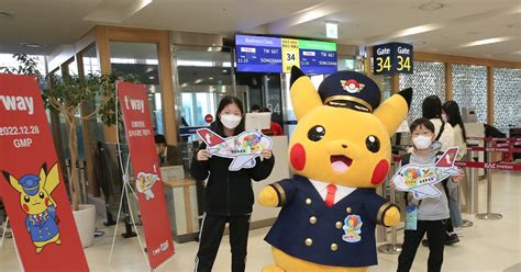 하늘 나는 피카츄…티웨이항공 피카츄제트tw 본격 운항