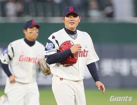 미쳤다 롯데가 8년 동안 기다린 재능 드디어 꽃 피우나17이닝 연속 무자책 행진→2군 피안타율 0082