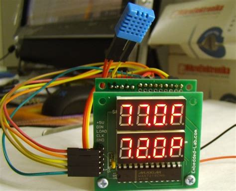 Smart TrH Display Temperature And Humidity With Auto Brightness